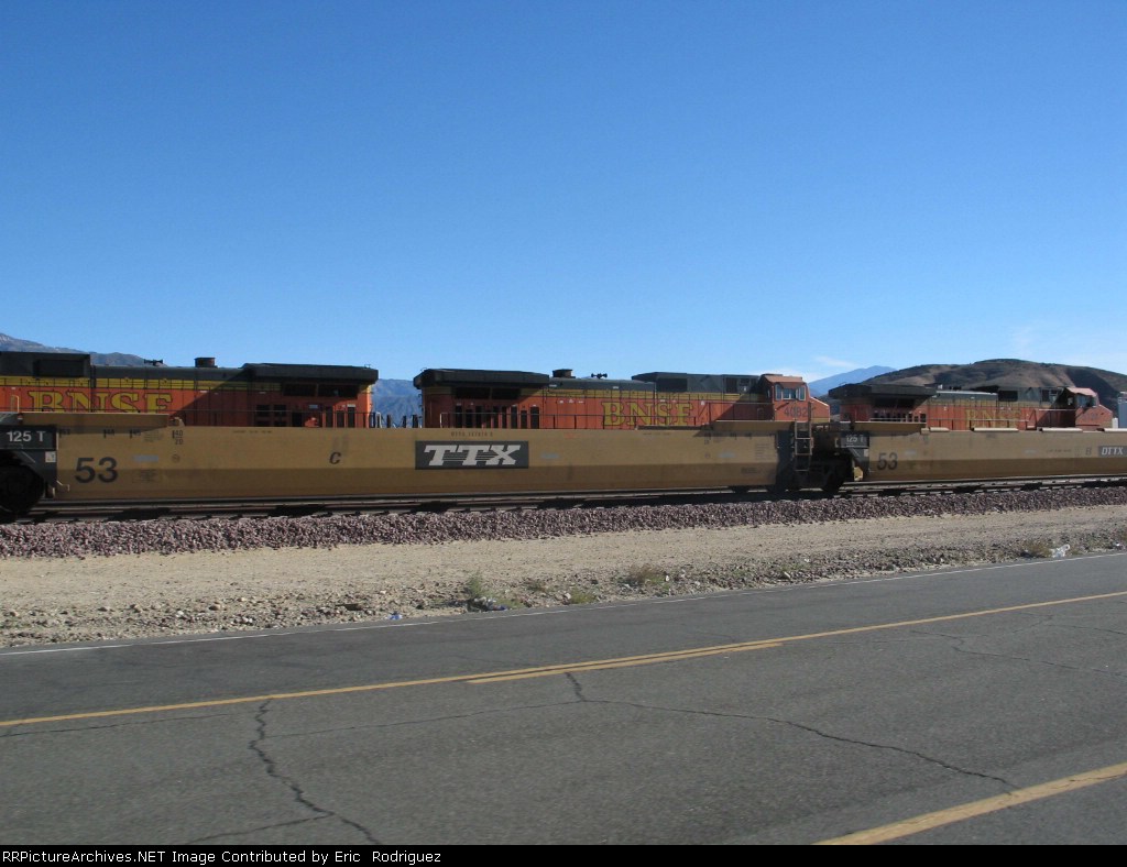 BNSF 4082